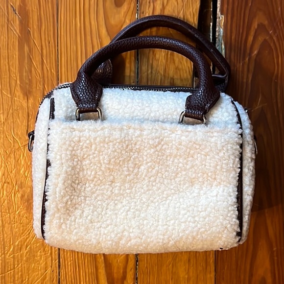 Aspen | Bags | Shearling Style Purse With Detachable Shoulder Strap ...
